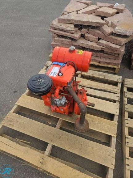 Wisconsin S8D Air-Cooled Gas Engine - Roller Auctions