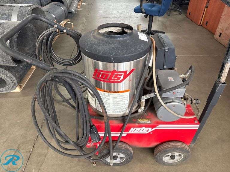 Hotsy 555SS Hot Water Pressure Washer with Oil Burner System - Roller Auctions