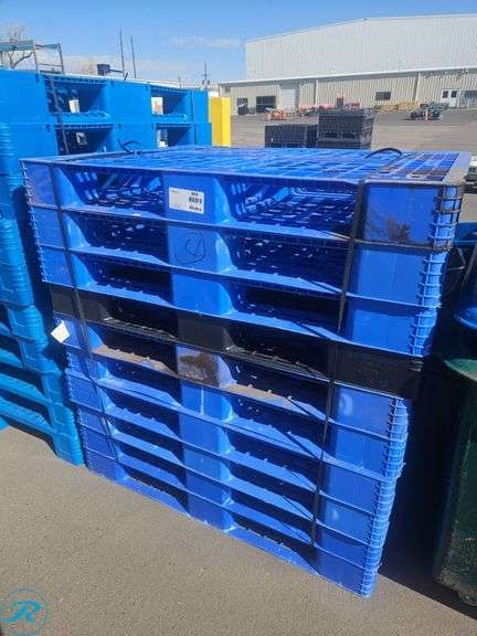 (5) Blue Plastic Stackable Pallets – Approx. 48×40 Inches - Roller Auctions