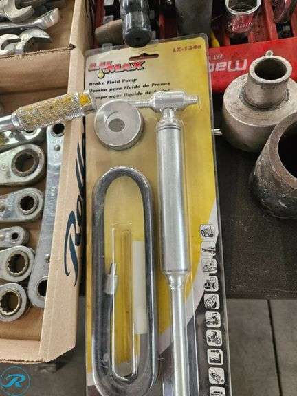 (5) Trays of Hand Tools - Roller Auctions