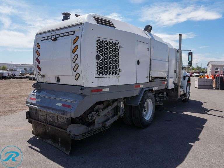 2016 Wayne Gladiator Street Sweeper On International 4300 Chassis ...