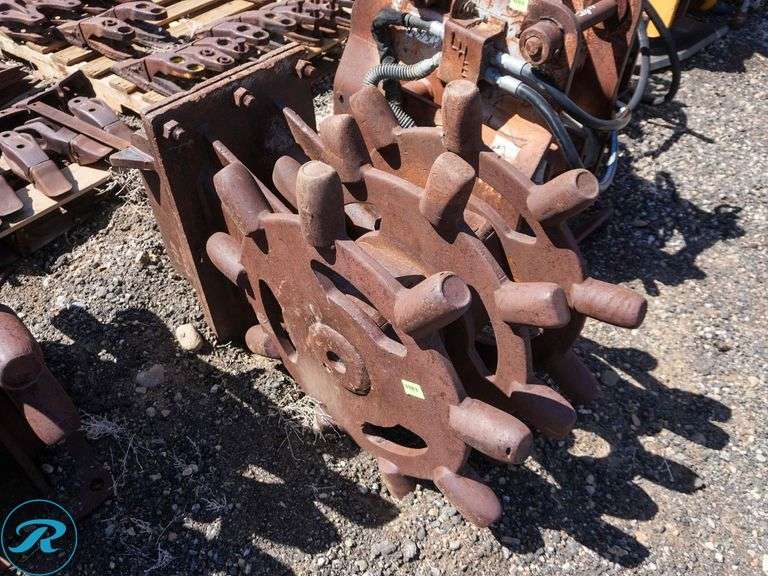 16" Sheepsfoot Compaction Wheel to Fit Loader / Backhoe - Roller Auctions