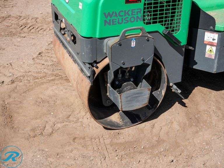 2018 Wacker Neuson RD12A Ride-On Vibratory Roller - Roller Auctions
