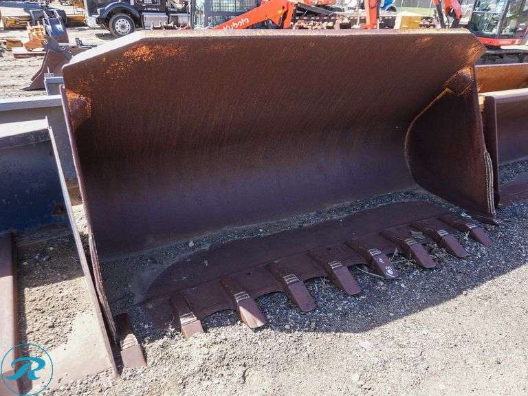 Caterpillar Bucket to Fit 950 Loader - Roller Auctions