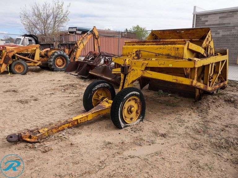 Austin Western Tow Behind Scraper - Roller Auctions