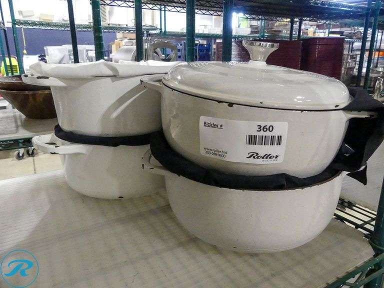 (2) Lodge, 5.7L Enamel Dutch Ovens - Roller Auctions