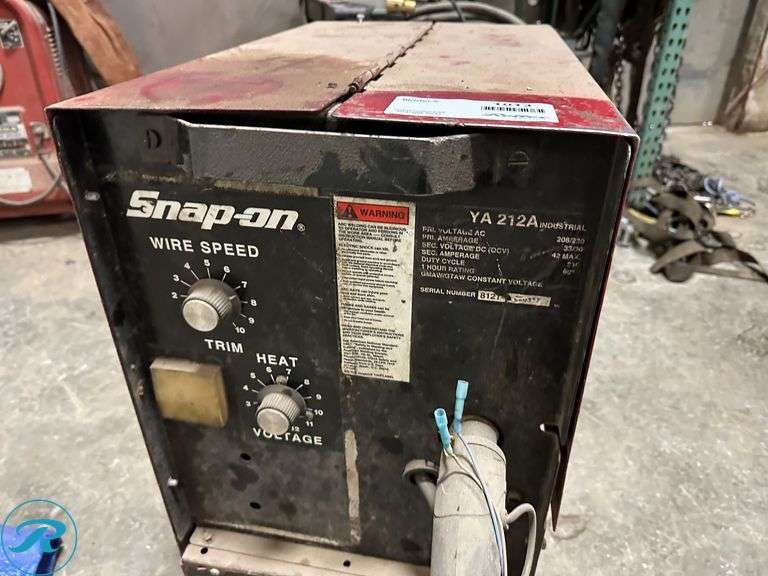 Snap-On YA212A Mig Welder on Casters, 208/230V, Single Phase - Roller ...