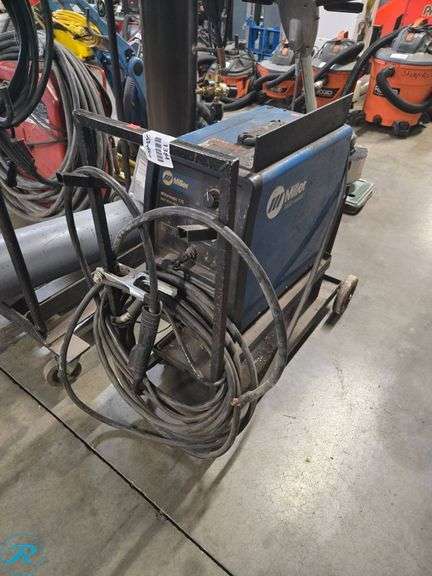 Miller Millermatic 175 MIG Welder on Rolling Cart with Accessories ...