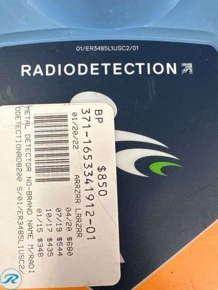 Radiodetection RD8200 Utility Locator with Power Supply - Roller Auctions