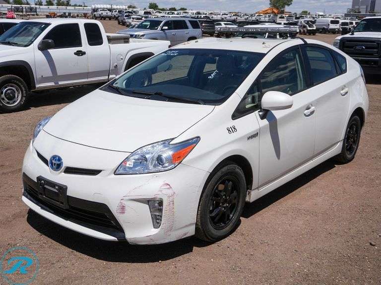 2015 Toyota Prius Hybrid FWD - Roller Auctions