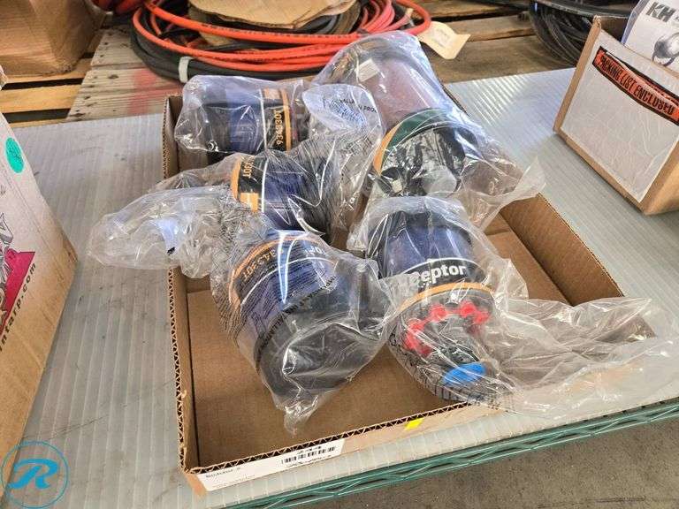 (4) Parker 934330T Triceptor and Air Sentry D-102 Hyrdraulic Tank ...