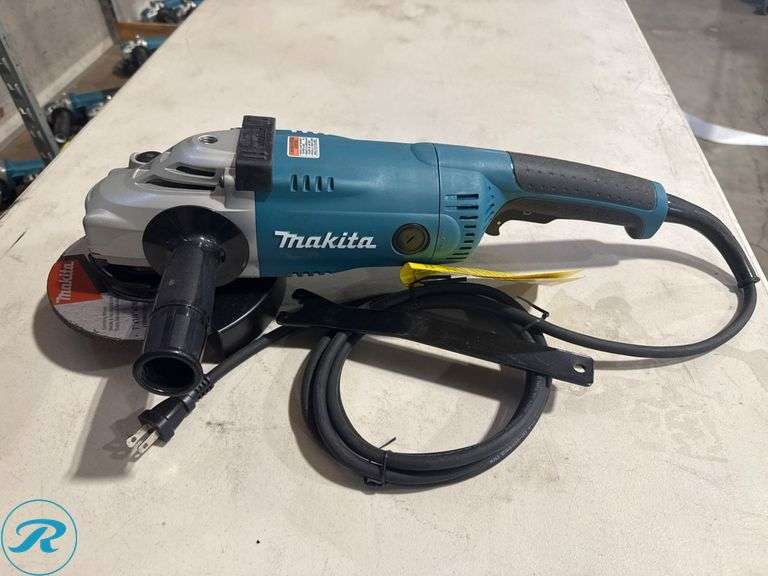Makita GA7021 7-Inch Angle Grinder, 15 Amp, 120V - Roller Auctions