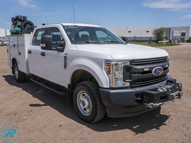 2018 Ford F350 Super Duty XL 4WD Utility Truck - Roller Auctions
