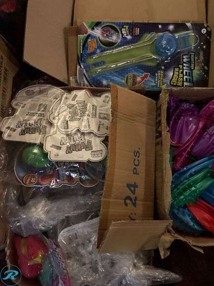 Assorted Prizes in Bulk Packaging - Roller Auctions