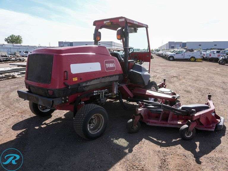 Toro 31598 Groundsmaster 5900 4WD Ride-On Batwing Mower - Roller Auctions