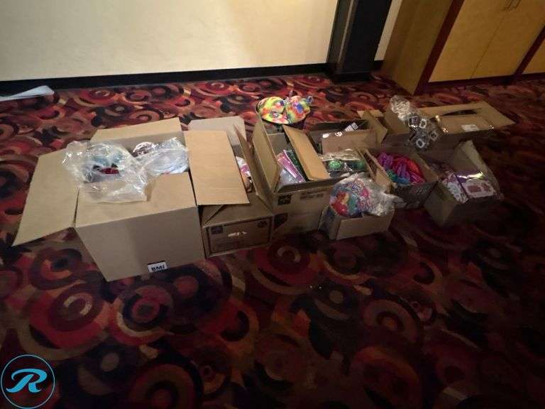 Assorted Prizes in Bulk Packaging - Roller Auctions