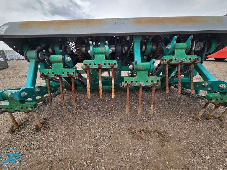 Southern Green SR72 72" Soil Reliever, 3-PT, PTO-Driven - Roller Auctions