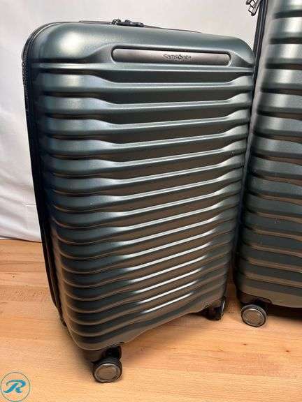 Samsonite 2pc Hard Shell Suitcase set - Used - Roller Auctions