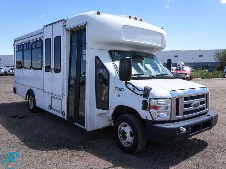 2014 Ford E450 Super Duty Supreme Corp RWD 14-Passenger Shuttle Bus ...