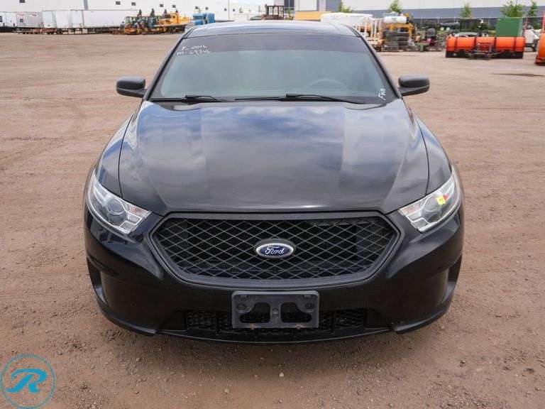 2016 Ford Taurus FWD - Roller Auctions