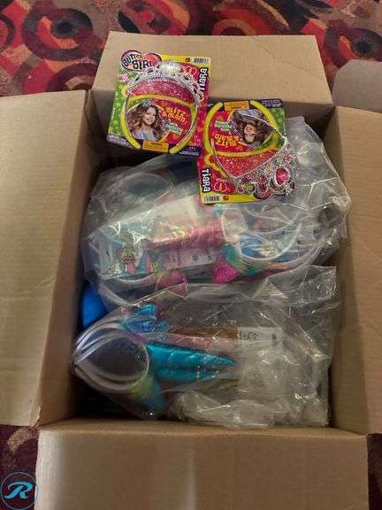 Assorted Prizes in Bulk Packaging - Roller Auctions