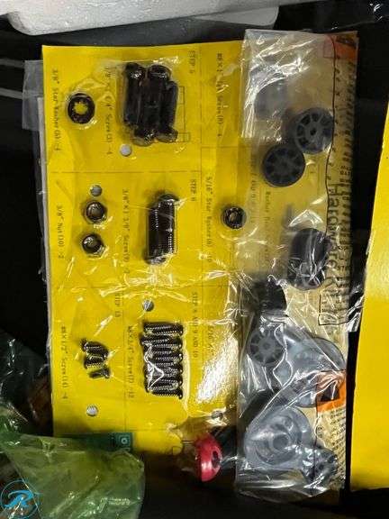 ProForm Trainer 8.7 Folding Treadmill - New -Open Box - Roller Auctions