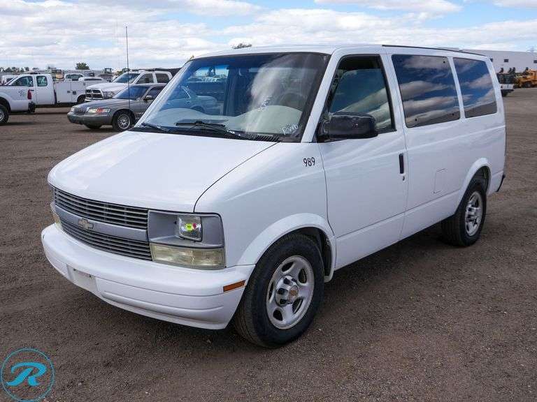 2005 Chevrolet Astro AWD Passenger Van - Roller Auctions