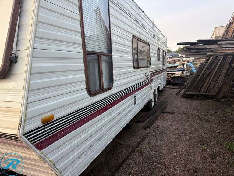 1987 Corsair Trailer - Roller Auctions