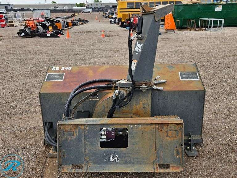 2015 Bobcat SB 240 72" Hydraulic Snowblower Attachment To Fit Skid Steer Loader - Roller Auctions