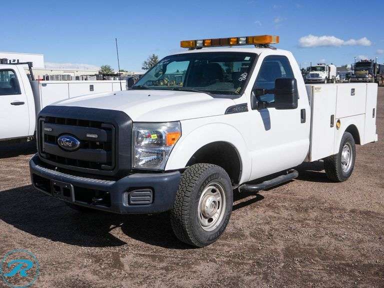 2015 Ford F250 Super Duty XL 4WD Utility Truck - Roller Auctions