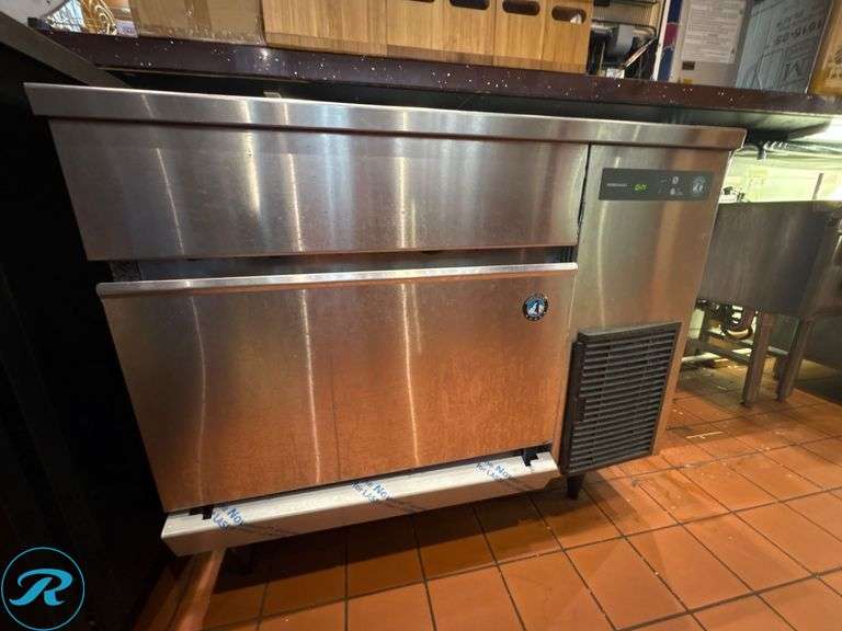 Hoshizaki IM-200BAC Air Cooled Square Cube Ice Maker With Stainless Steel Exterior, Makes 1 ...