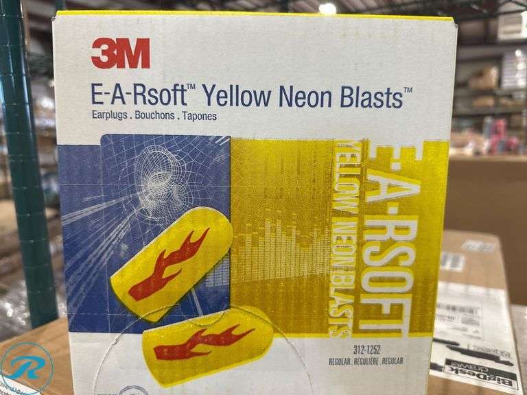 (4) Kleenguard A40 White Coveralls and 3M E-A-Rsoft Yellow Neon Blasts ...