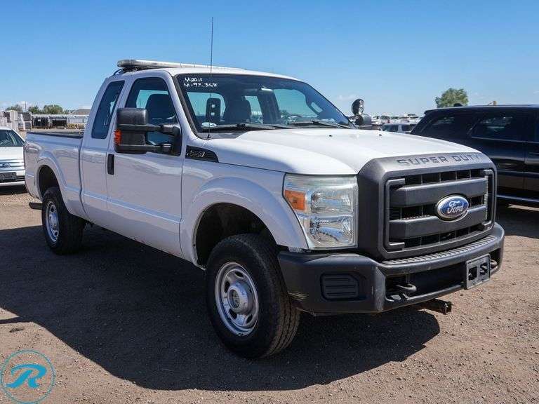 2011 Ford F250 Super Duty XL 4WD Super Cab Pickup - Roller Auctions