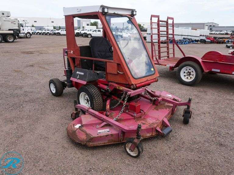 Toro 322D 4WD Ride-On Mower - Roller Auctions