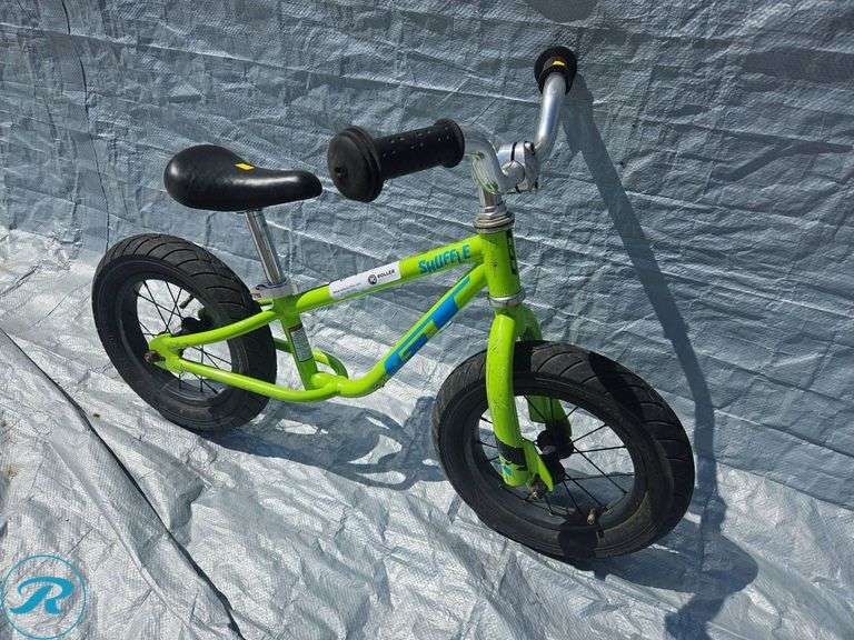 Green Shuffle Balance Bike with Black Seat and Handlebars - Roller Auctions