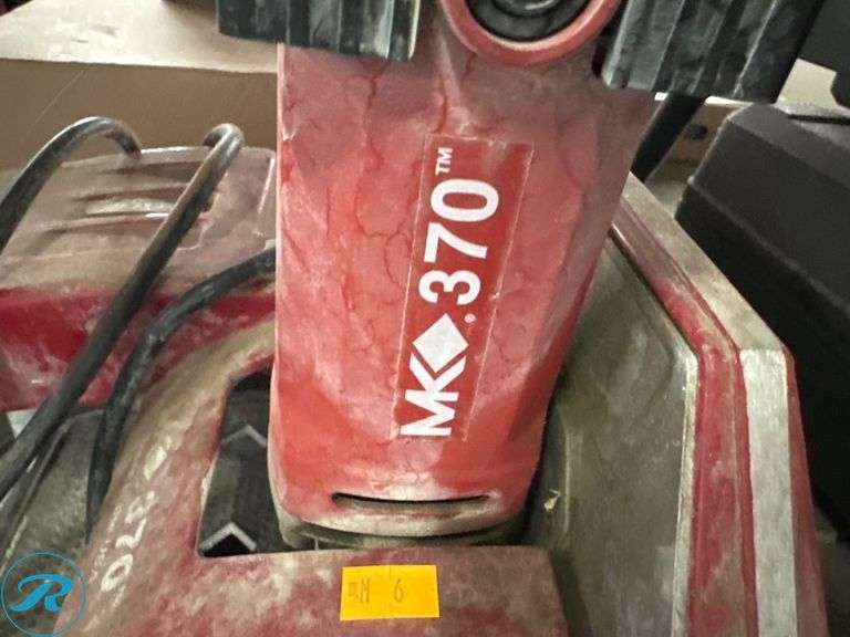 MK Diamond MK-370 Wet Tile Saw with Metal Frame - Roller Auctions