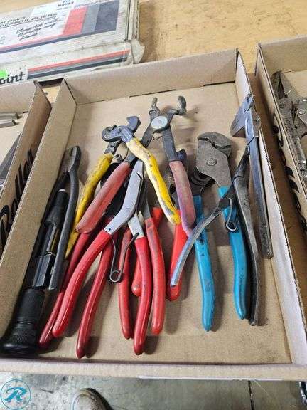 Tray of Assorted Hand Tools Including Pliers and Cutters - Roller Auctions