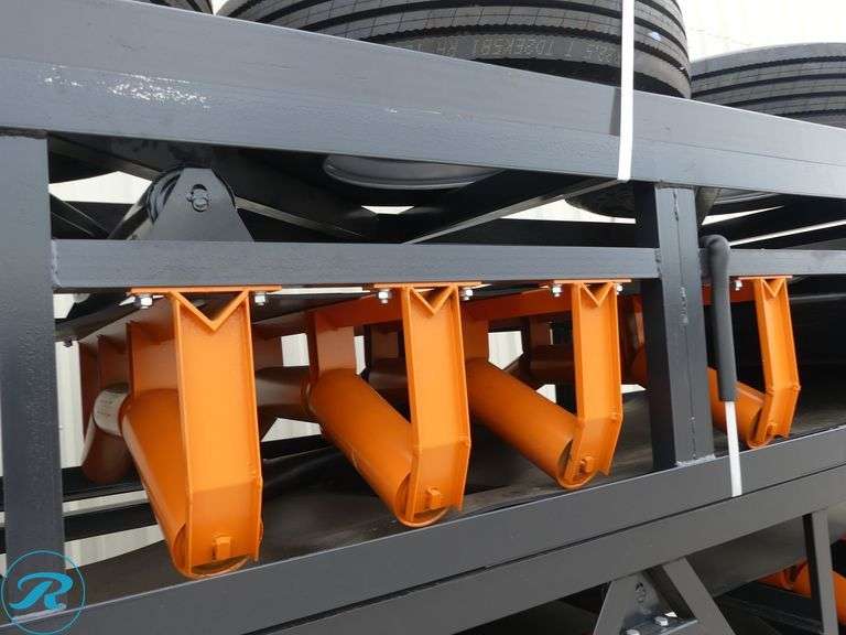 New Super Portable Radial Stacking Conveyor - Roller Auctions