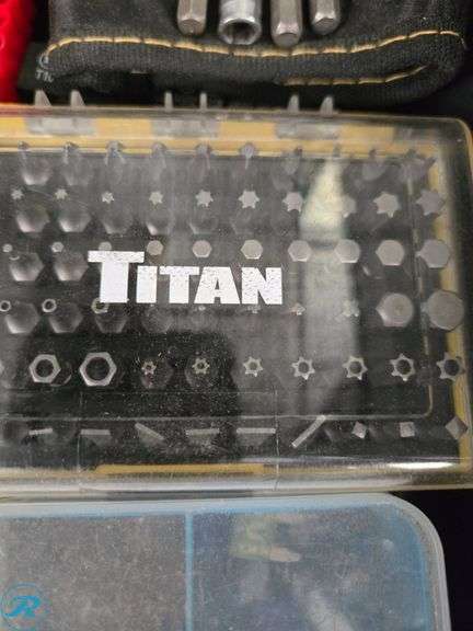 Drill Bit, Screwdriver, and Accessory Sets by Porter-Cable, DeWalt, and Titan - Roller Auctions