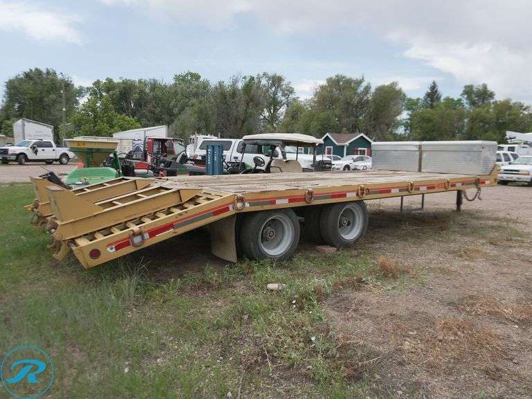 1999 Interstate Trailers 40DLA T/A Flatbed Trailer - Roller Auctions