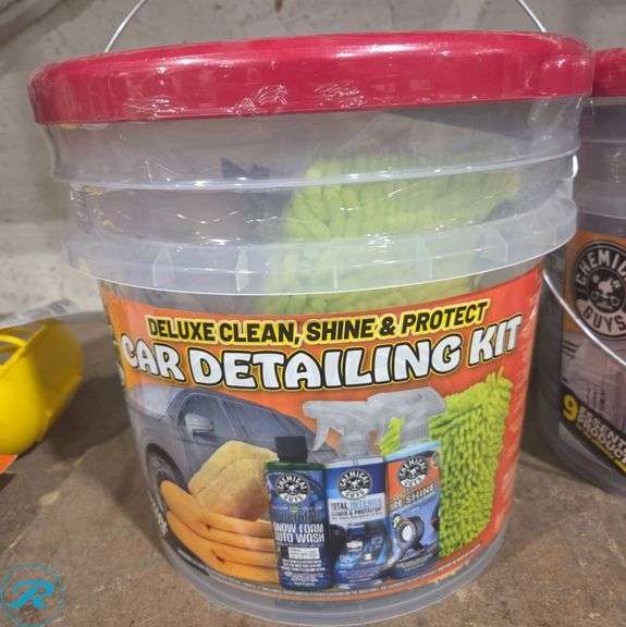 Chemical Guys Car Detailing Kit with Bucket and Cleaning Accessories ...