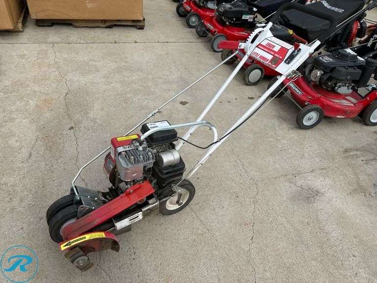Little Wonder Power Edger with Briggs & Stratton 3.5 HP Engine - Roller ...