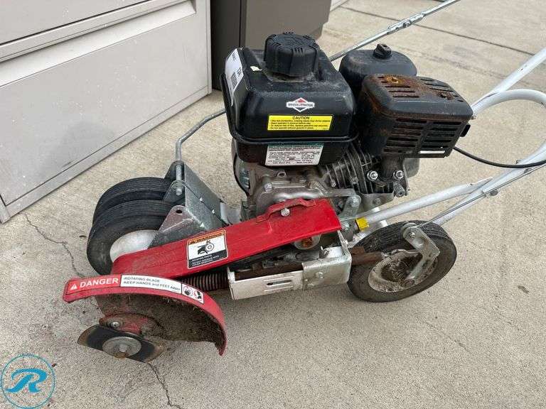 Little Wonder Pro Edger with Briggs & Stratton 550 Series Engine ...