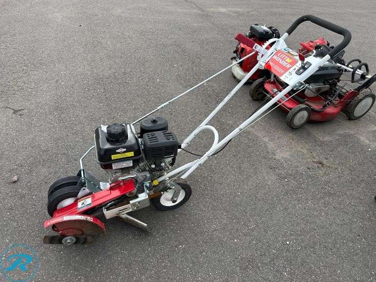 Little Wonder Pro Edger with Briggs & Stratton XR Engine - Roller Auctions
