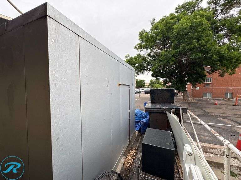 Arctic Self Contained Walk-In Refrigerator With Rooftop Compressor and ...