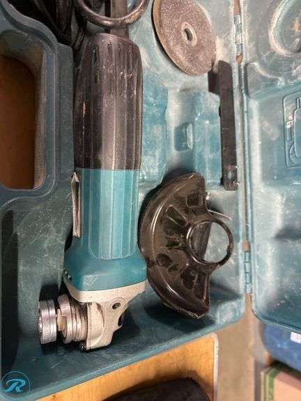 Makita GA4030 4-Inch Angle Grinder with Case and Accessories ...