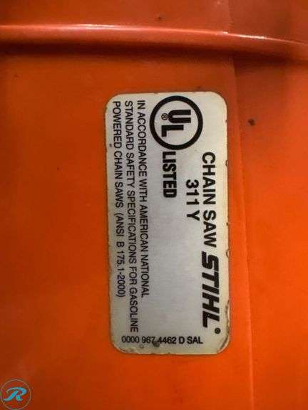 Stihl MS 290 Chainsaw with Protective Case - Roller Auctions