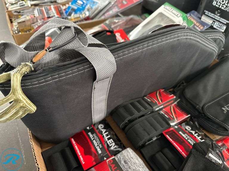 Tray of Allen Gun Accessories and Cases - Roller Auctions