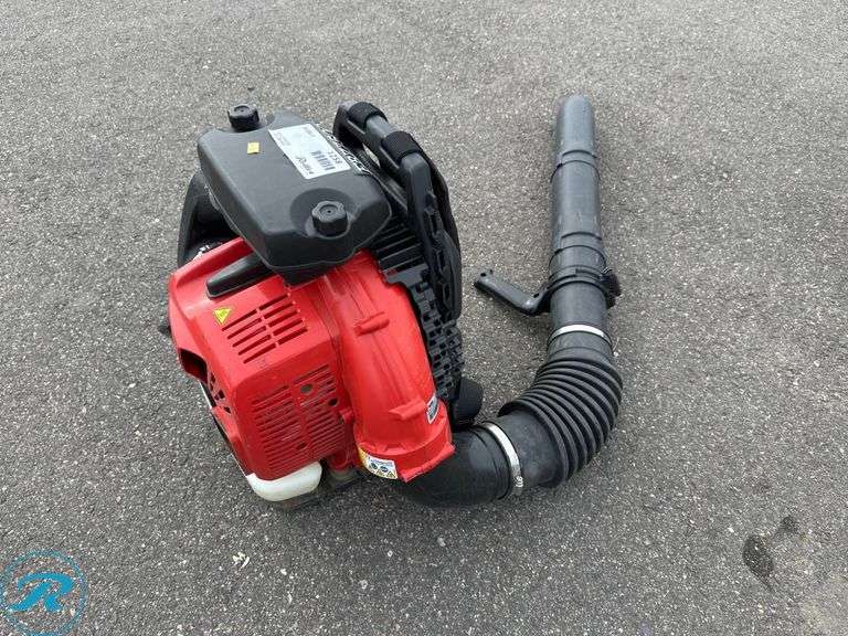 RedMax EBZ7500 Gas-Powered Backpack Blower - Roller Auctions