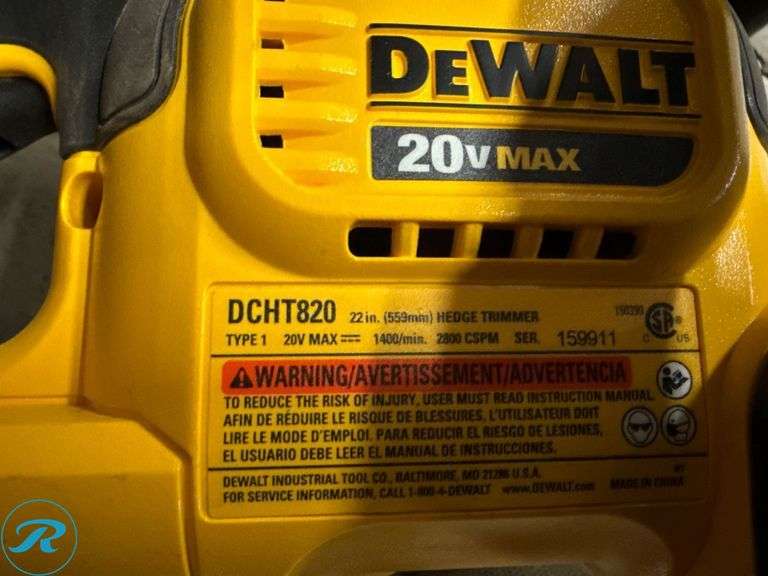 (4) DeWALT Power Tools Including D25203DH Dust Extraction System ...